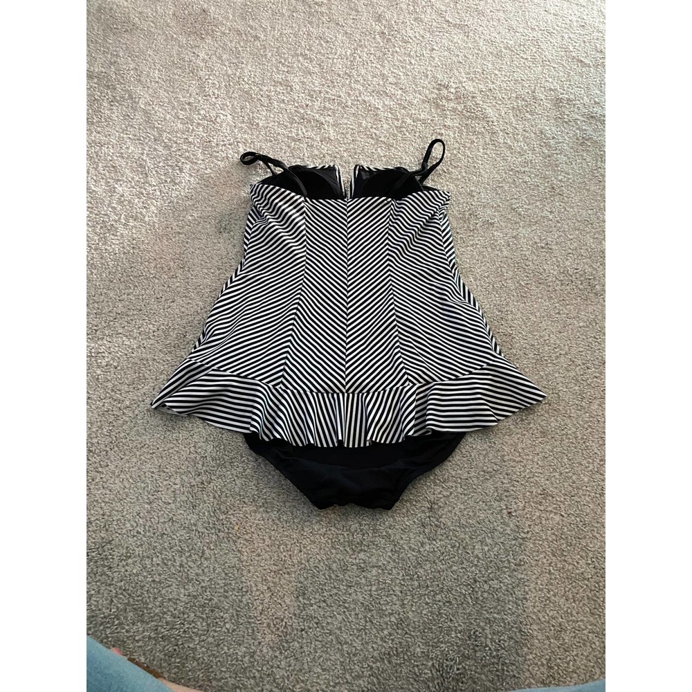 Spanx One Piece Bathing Suit Swimsuit Size 10 - Gem